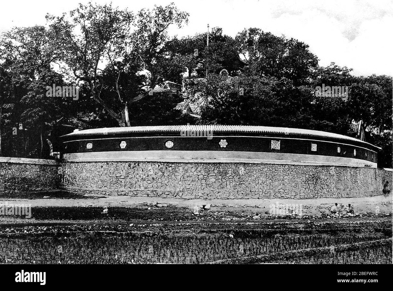 Tang lung hi-res stock photography and images - Alamy