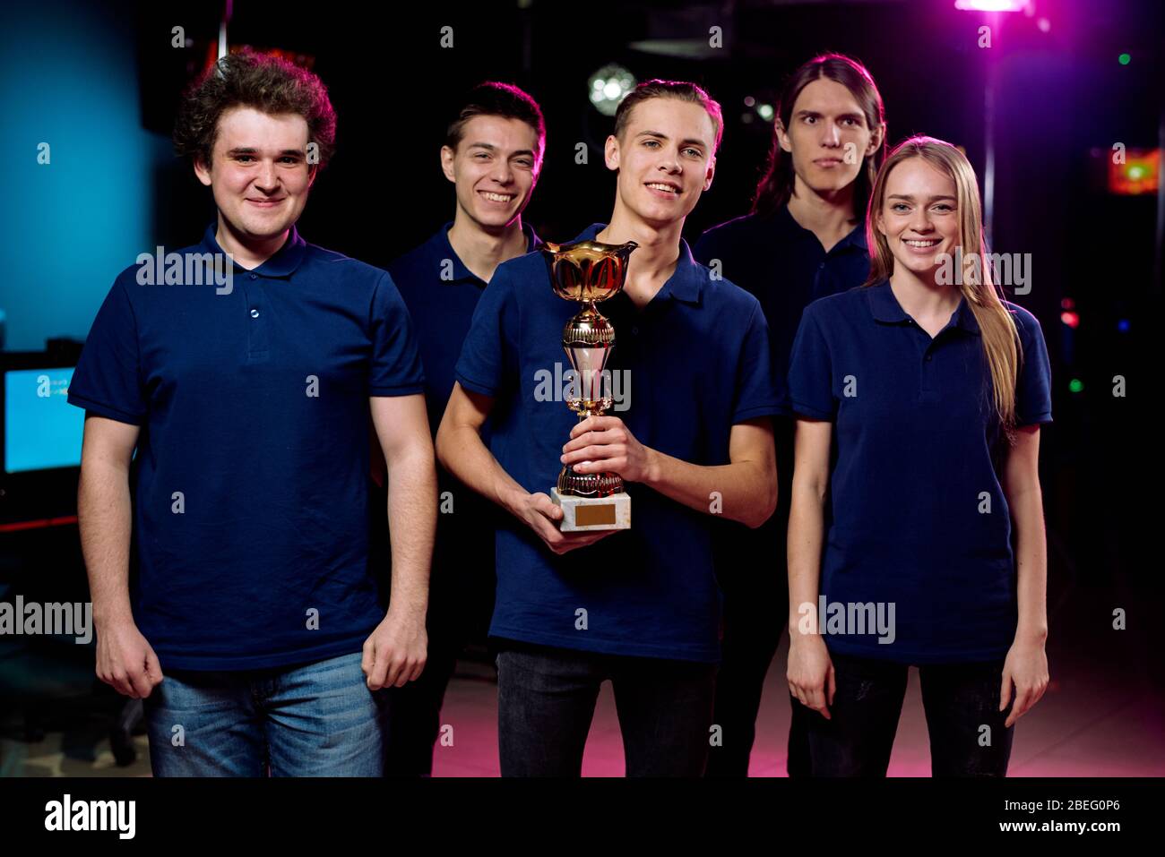 Celebration team group trophy cup hi-res stock photography and images ...