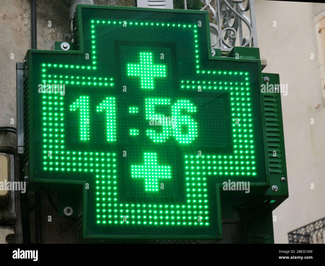 Green cross hi-res stock photography and images - Alamy