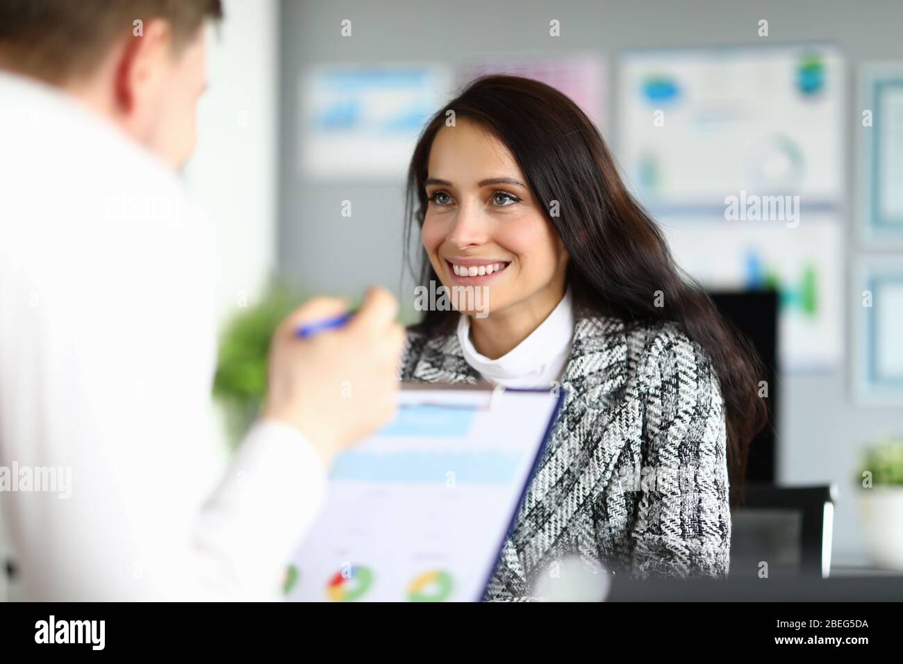 Pretty shining people hi-res stock photography and images - Alamy