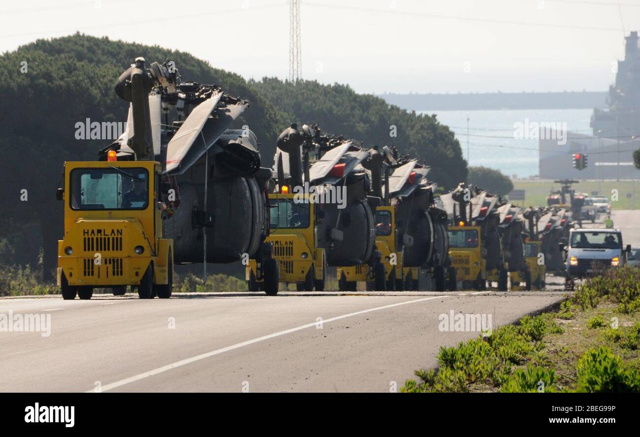 Helicopter Intermodel Operations 150331 Stock Photo - Alamy