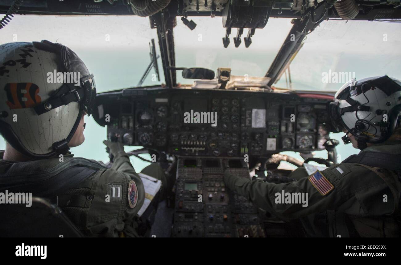 Helicopter Mine Countermeasures Squadron (HM) 15 140626 Stock Photo - Alamy