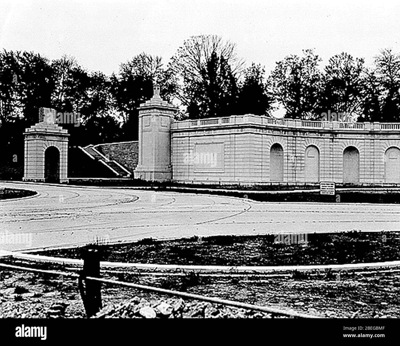 Hemicycle nearing completion - Arlington National Cemetery - 1931 Stock ...