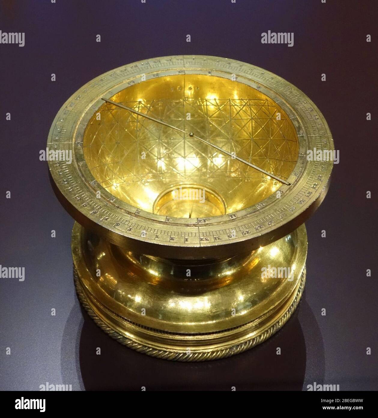 Hemispherical sundial (scaphe), Germany, 1561, lines drawn for Dresden ...