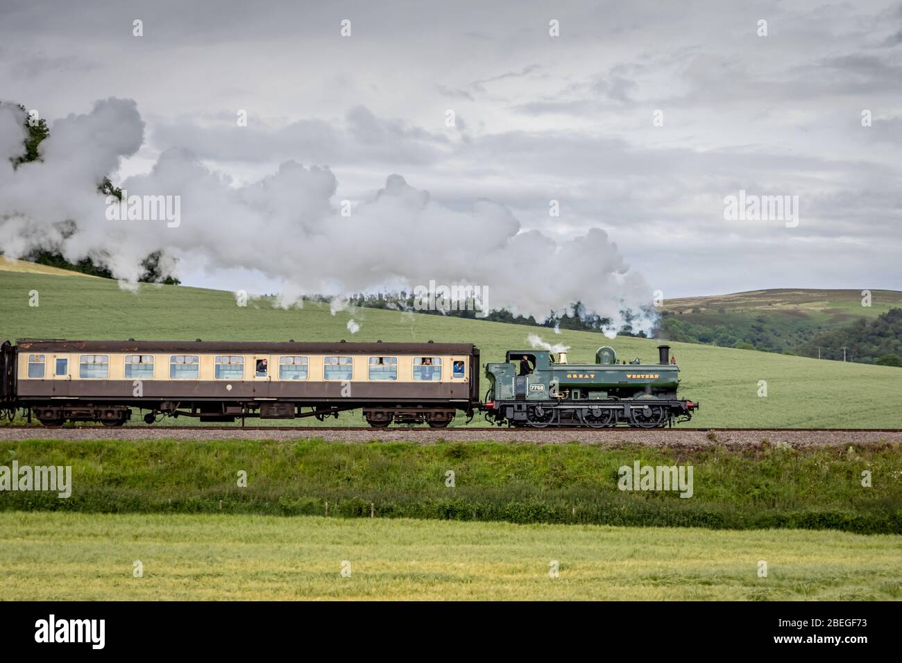 GWR '57xx' 0-6-0 No. 7752 passes Castle Hill on the West Somerset ...
