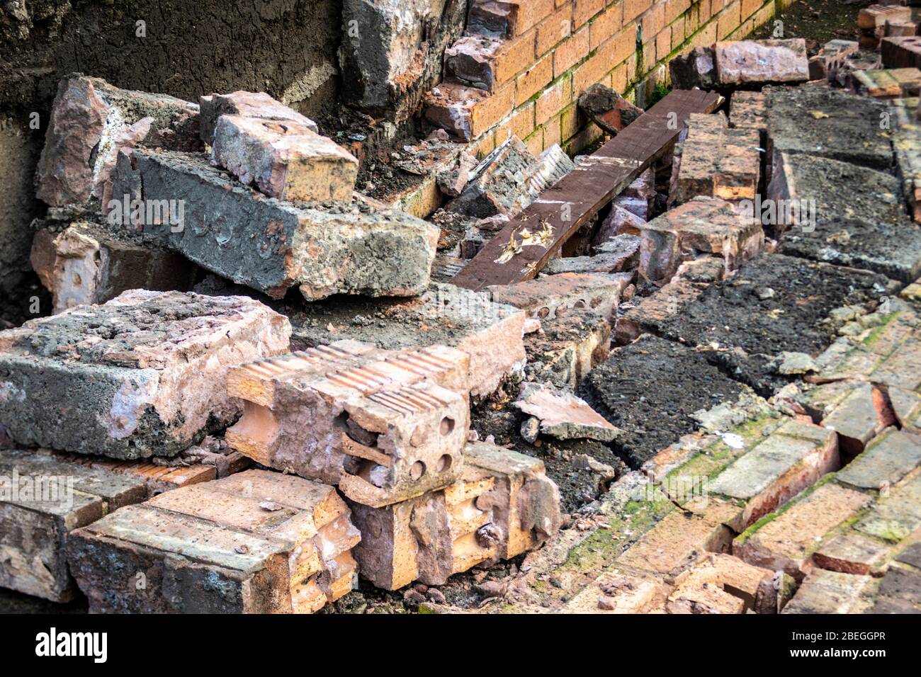 Collapsed wall hi-res stock photography and images - Alamy