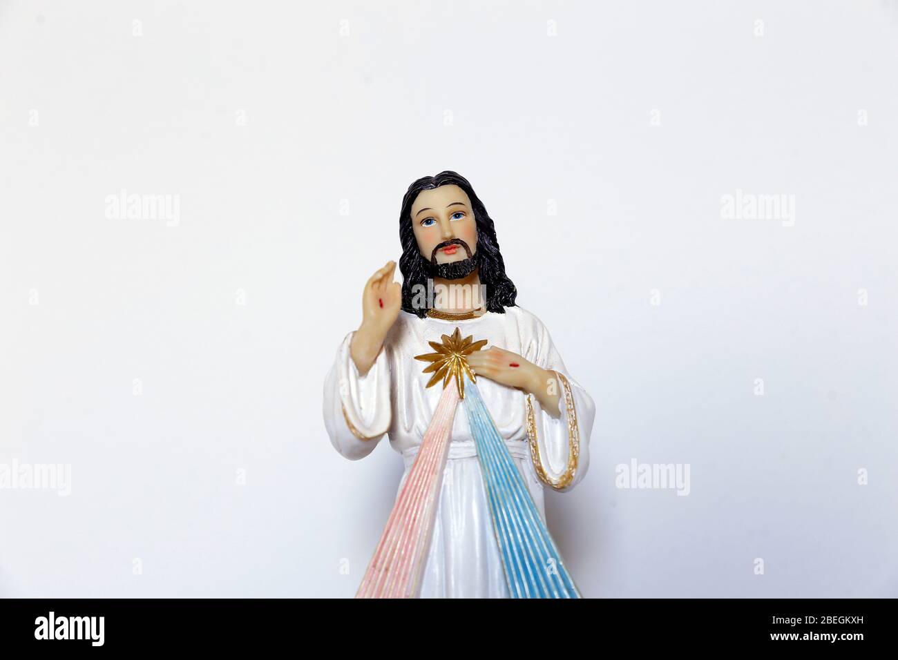 Statue representing the merciful Jesus Christ, divine mercy - Catholic ...