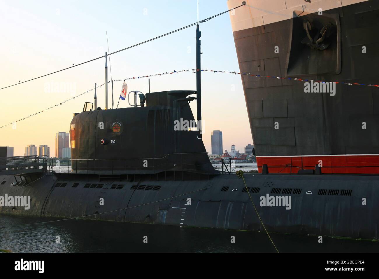 Sunset submarine hi-res stock photography and images - Alamy