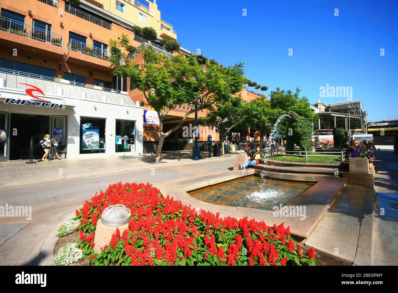 Los Angeles, AUG 21, 2009 - Beautiful cityscape along the 3rd Street ...
