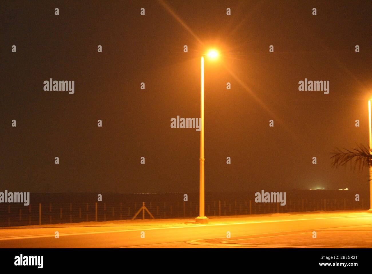 Lamp post street nobody night hi-res stock photography and images - Alamy