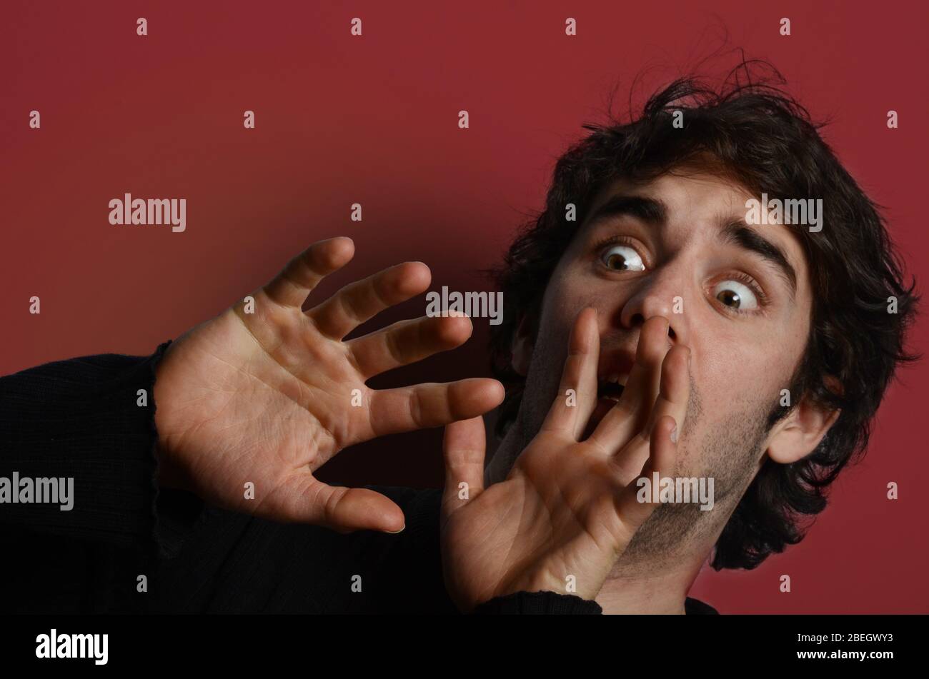 Body language cues hi-res stock photography and images - Alamy