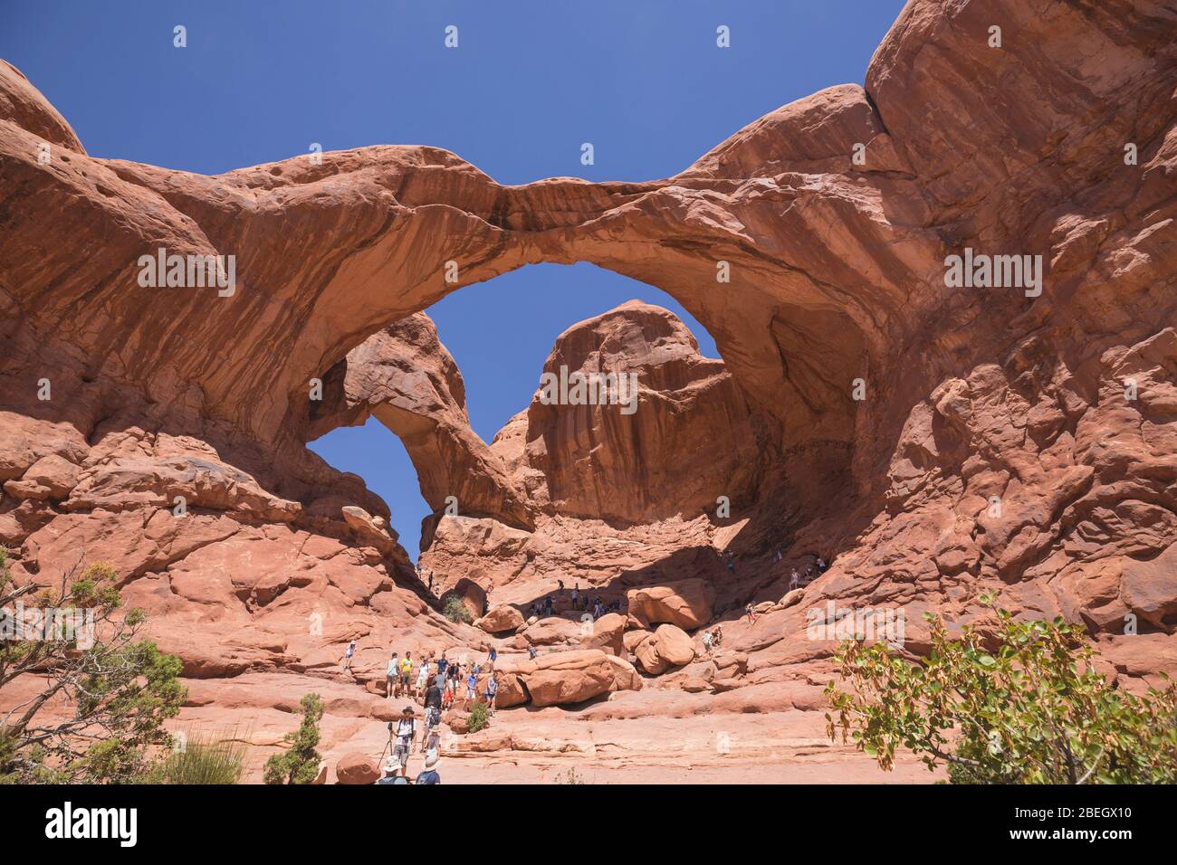 Double arch people hi-res stock photography and images - Alamy