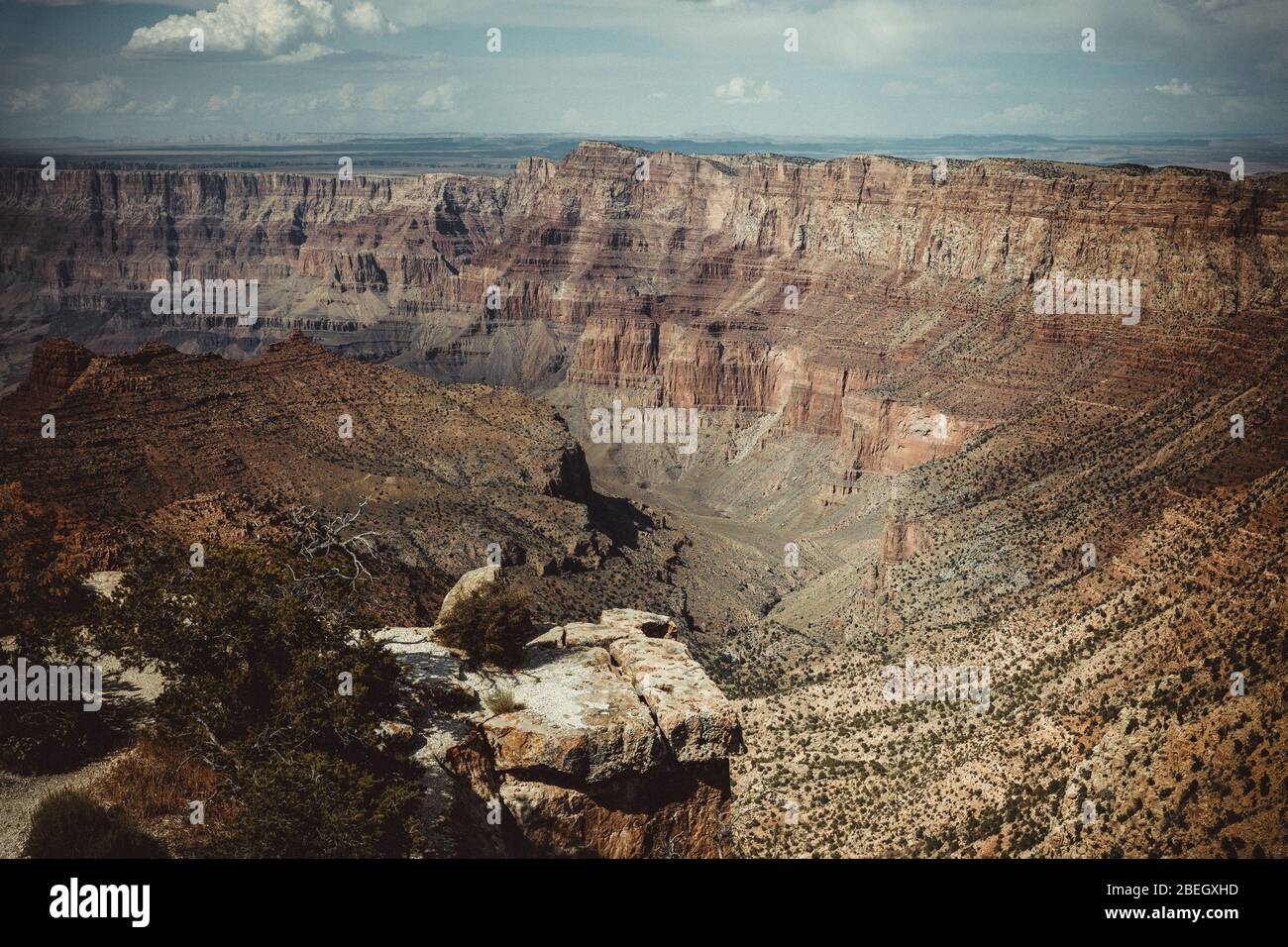 Grand Canyon cliffs from hopi point view Stock Photo - Alamy