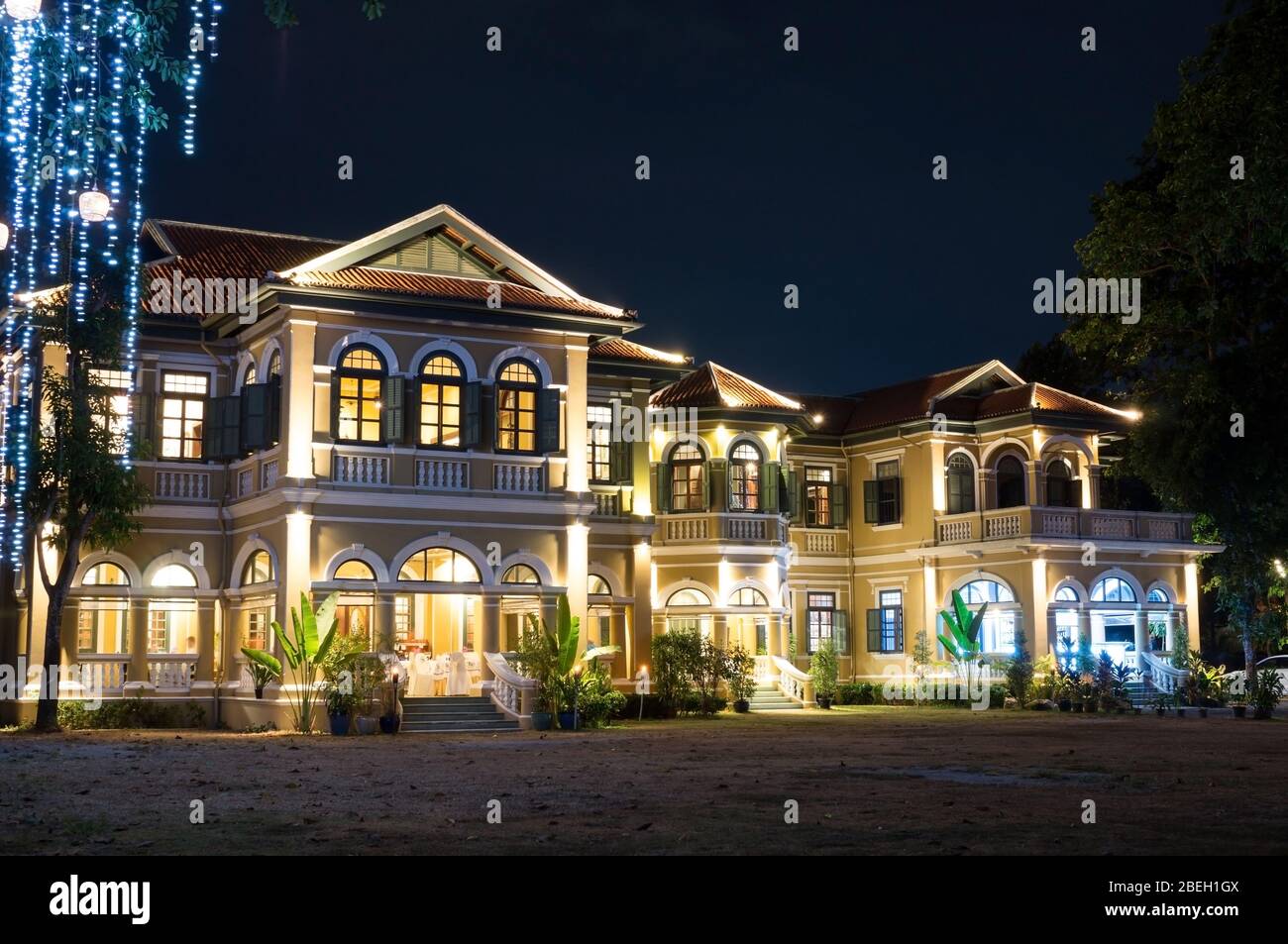 Blue elephant hi-res stock photography and images - Alamy