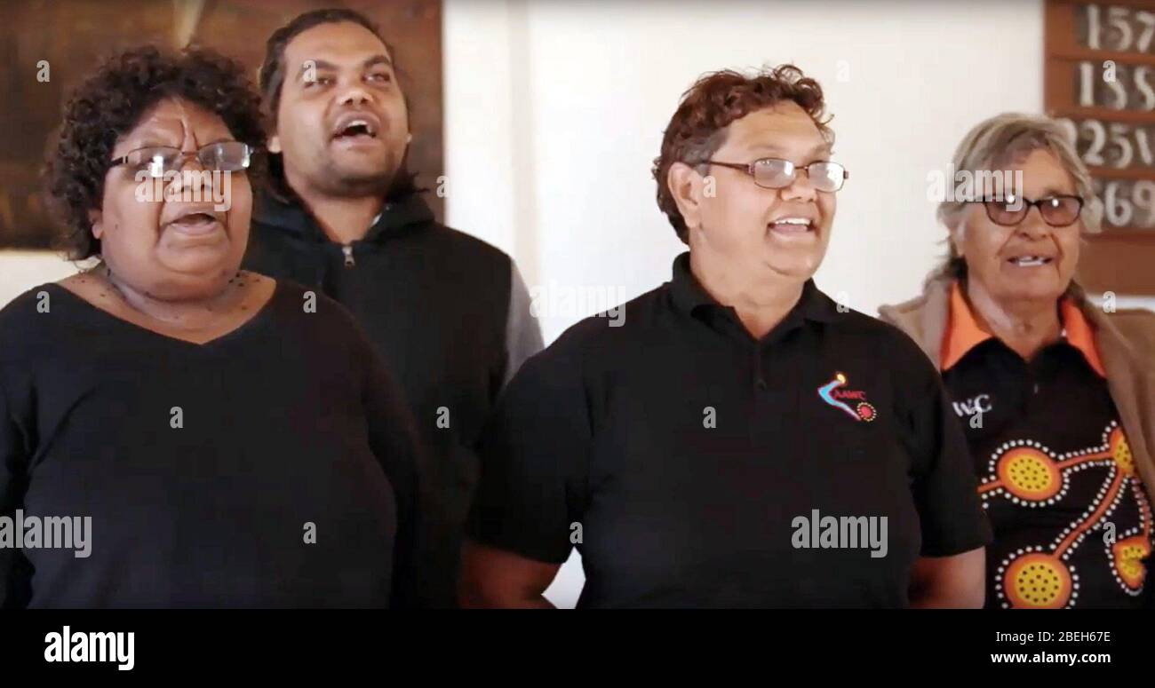 NOMAD: IN THE FOOTSTEPS OF BRUCE CHATWIN, Aboriginal singers, Australia ...
