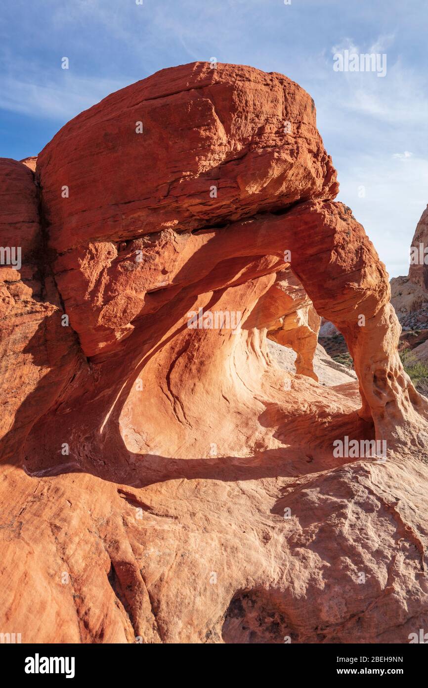 Rock arch in Valley of Fire State Park, Nevada Stock Photo - Alamy
