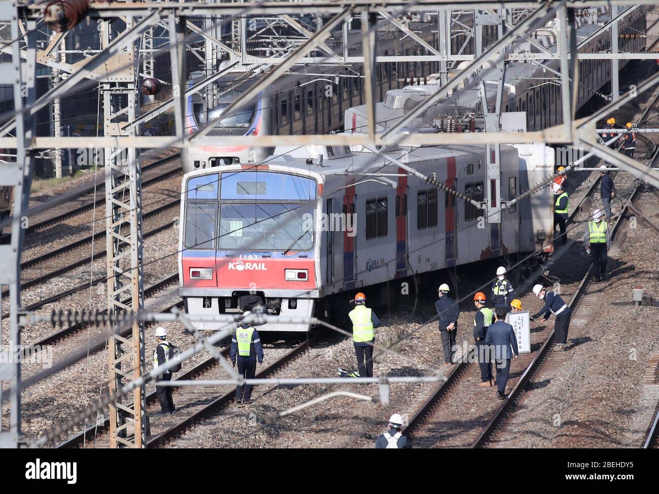 14th Apr, 2020. Subway train derails A train of the Subway Line No. 1 ...