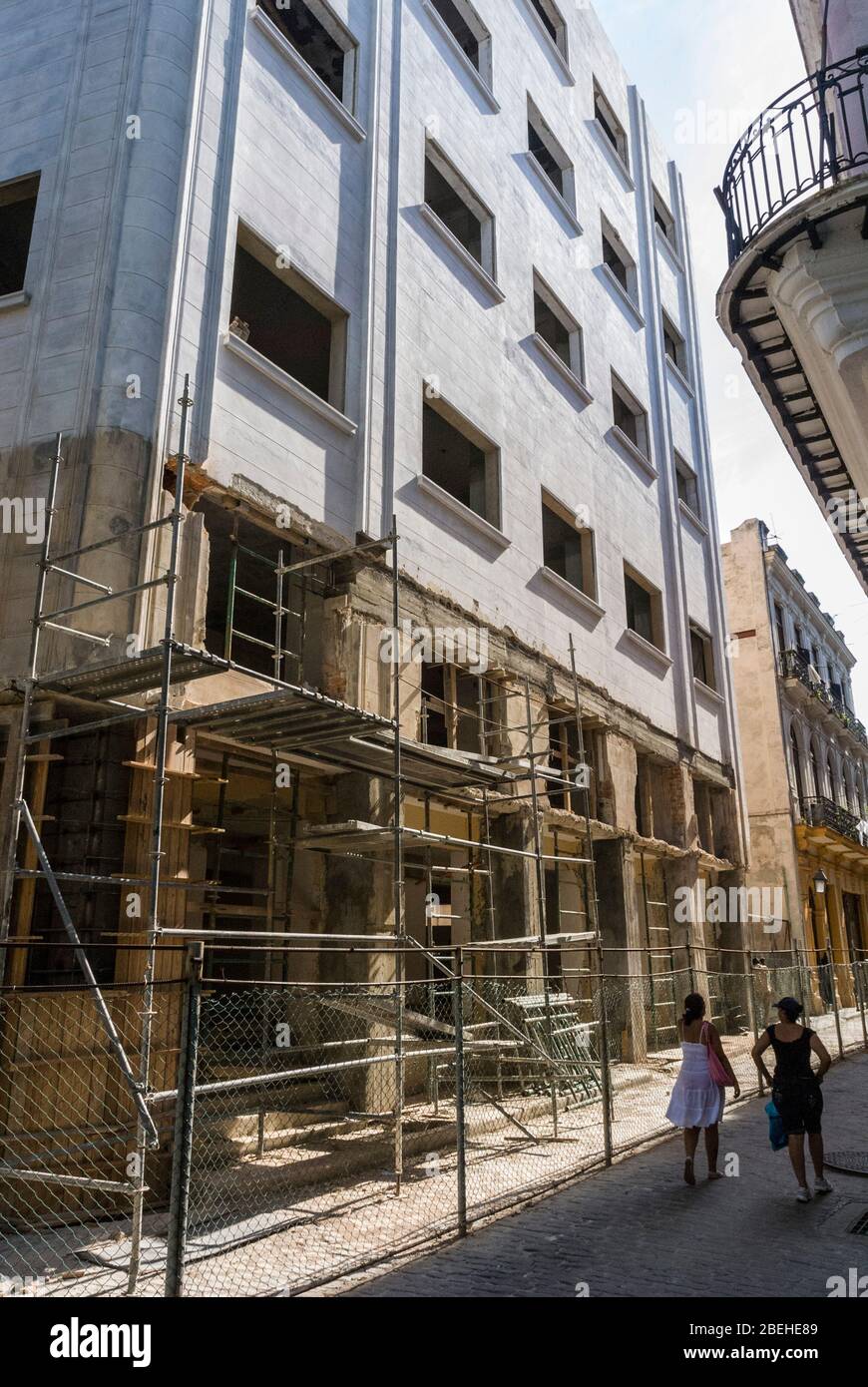 Andamios edificio antiguo hi-res stock photography and images - Alamy