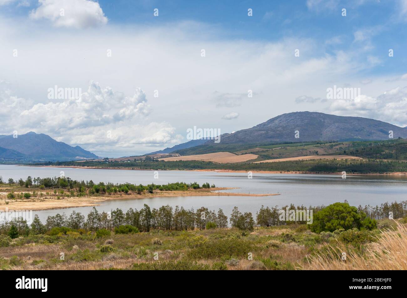Beautiful nature landscape of lake and mountains. Theewaterskloof Dam ...