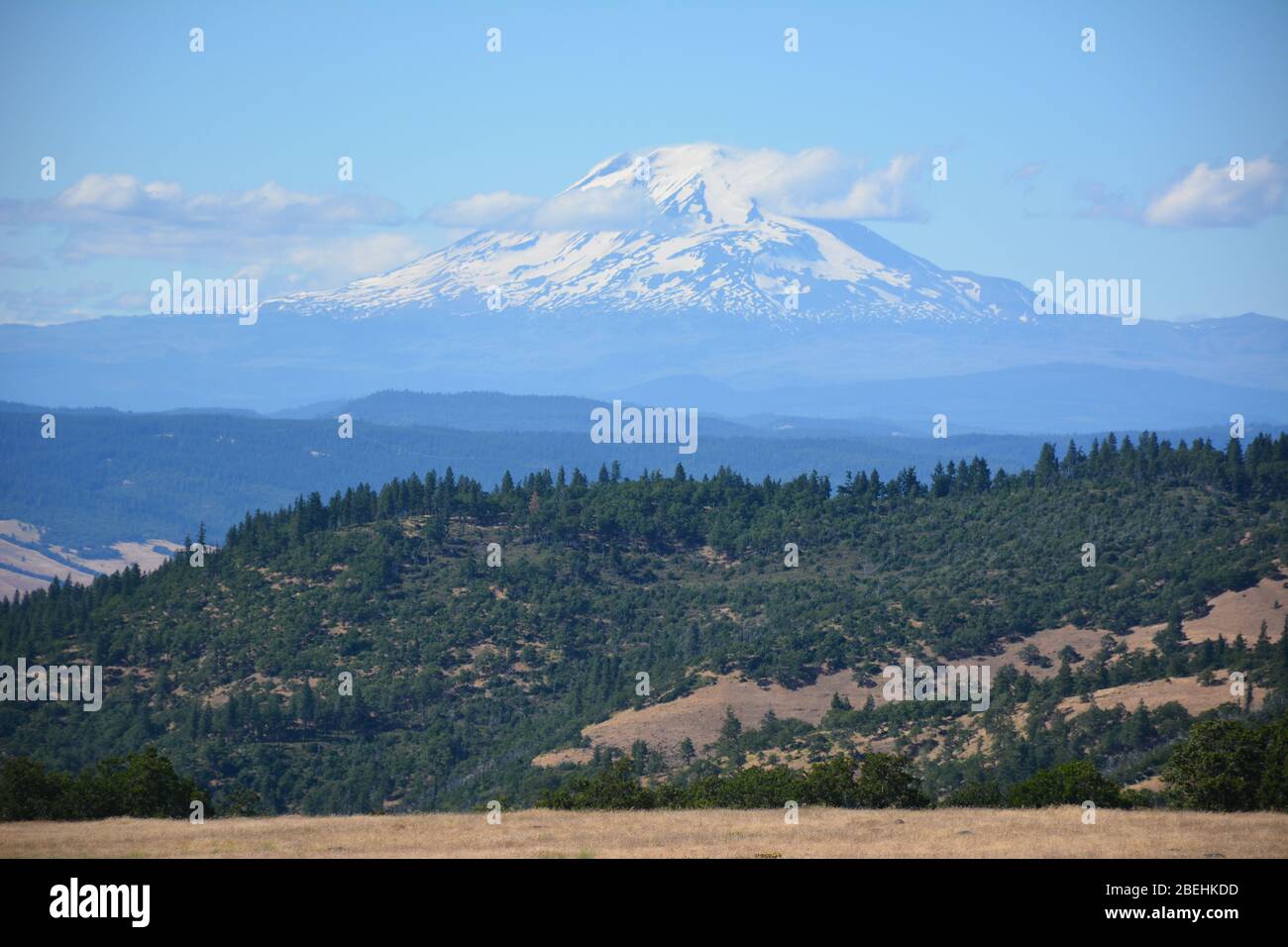Mt Adams Clouds High Resolution Stock Photography and Images - Alamy