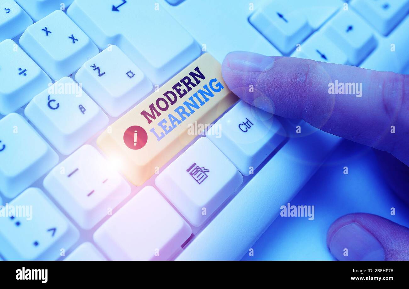 Writing note showing Modern Learning. Business concept for flexible and ...