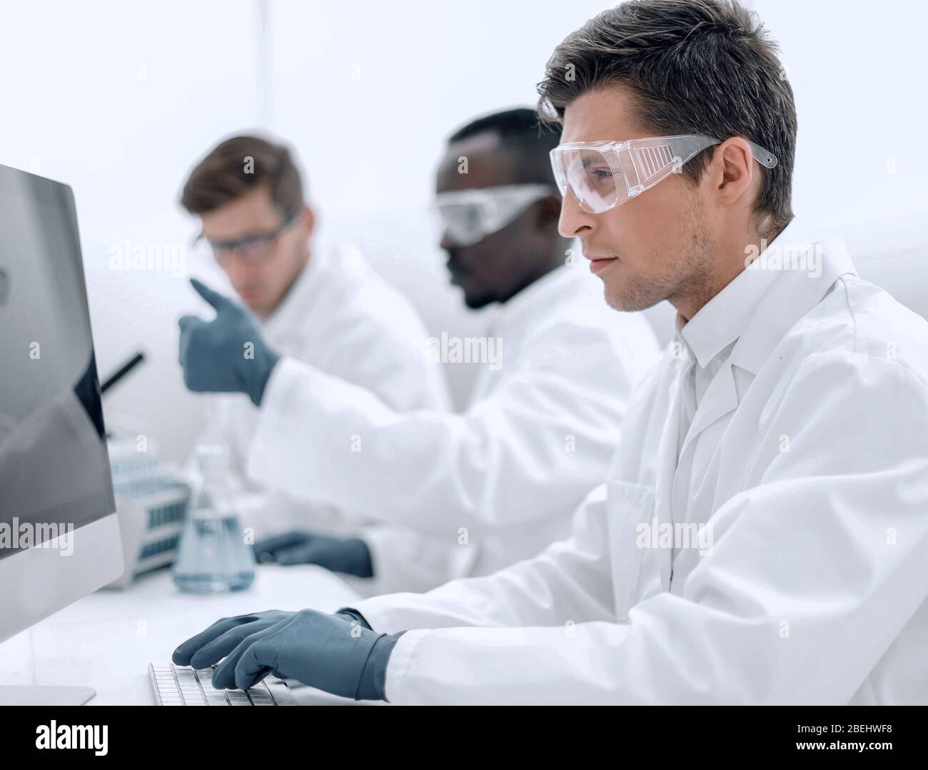 modern scientist using a computer for data analysis Stock Photo - Alamy