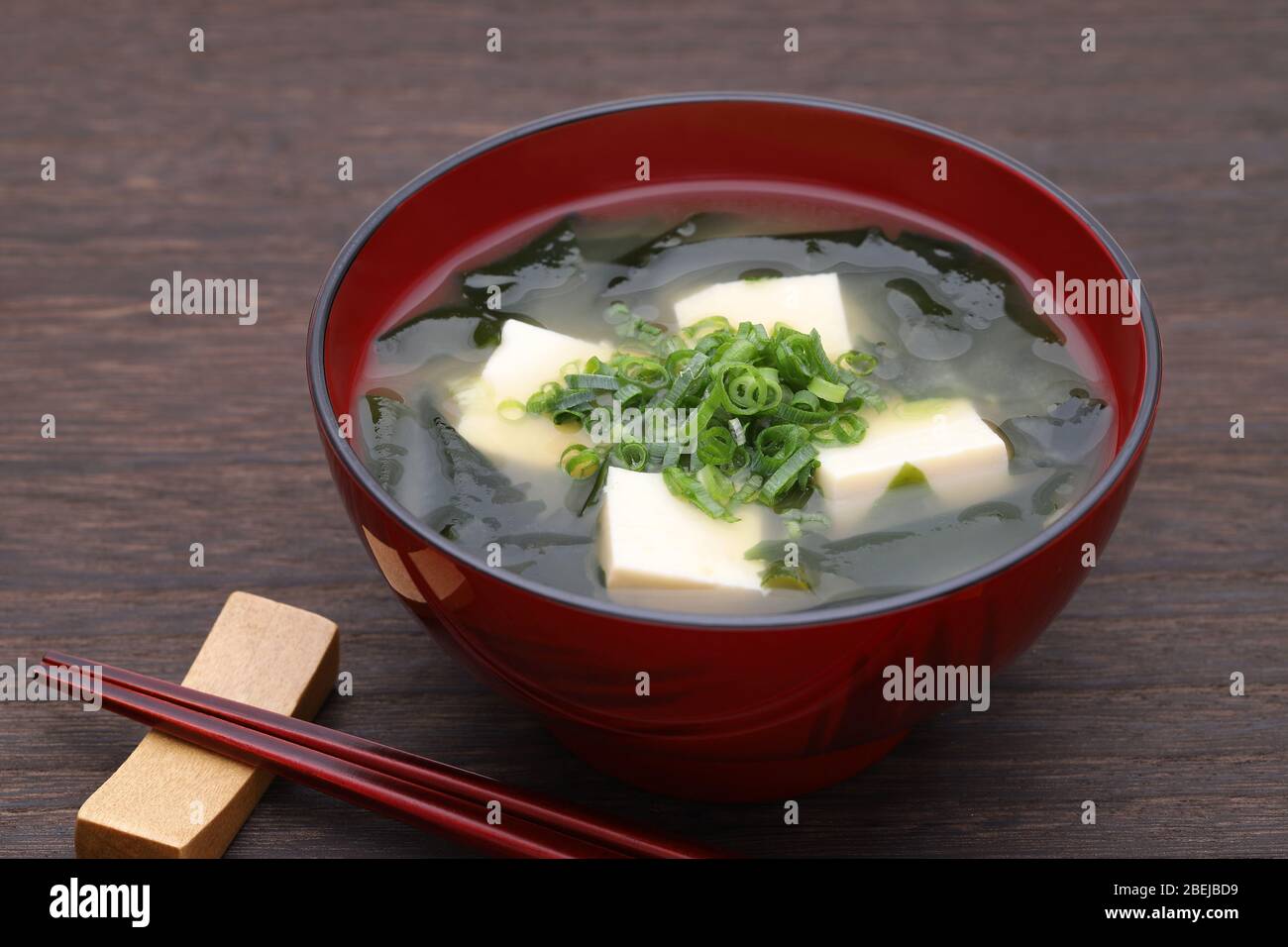 Japanese food, Miso soup of tofu and seaweed wakame in a bowl Stock Photo - Alamy