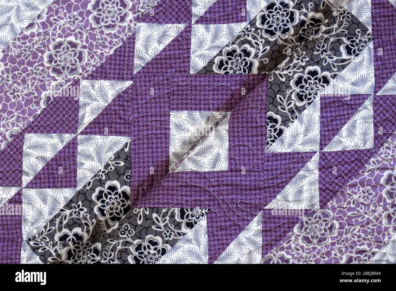 Purple quilt hi-res stock photography and images - Alamy