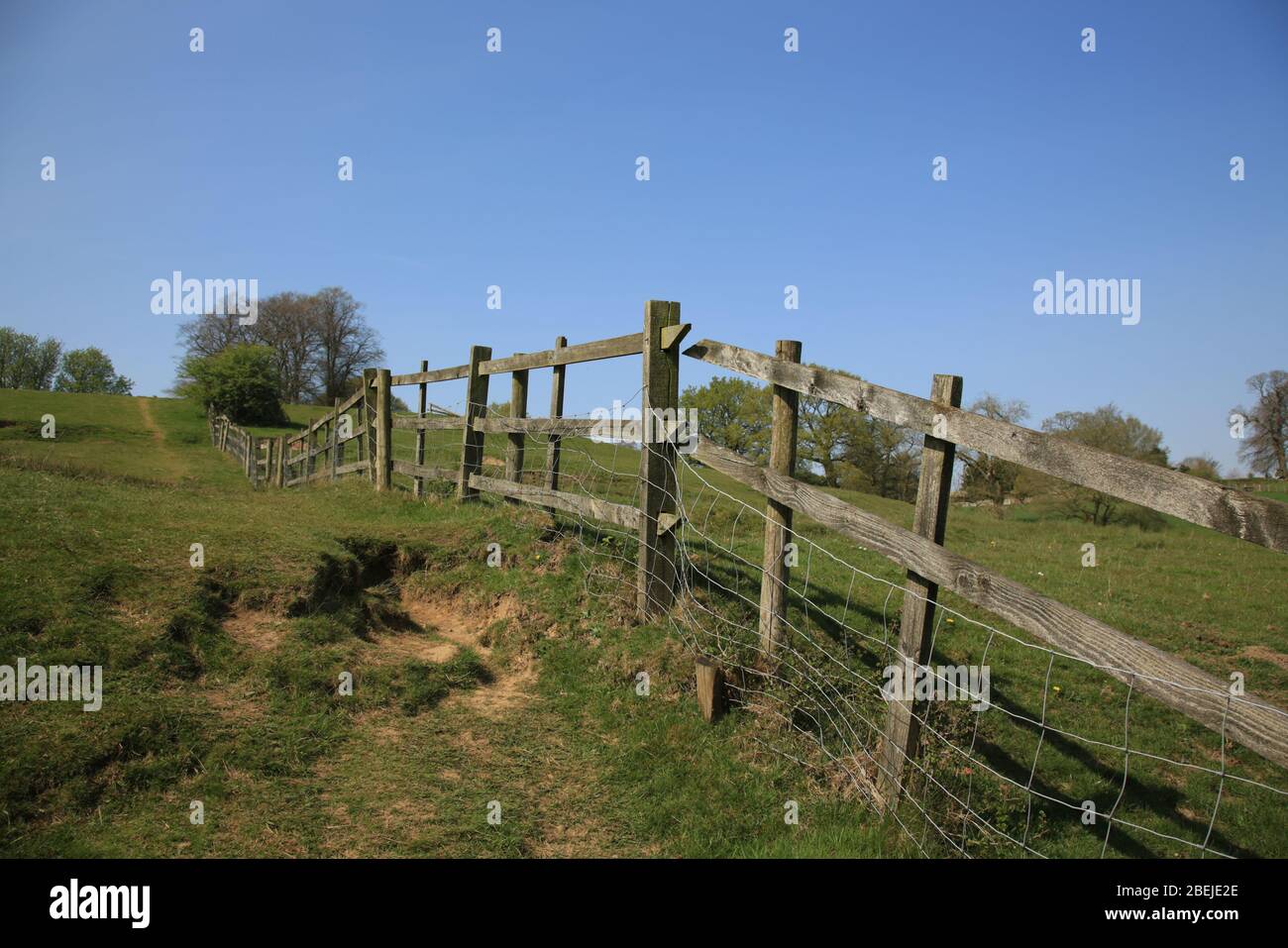 Farmland fencing hi-res stock photography and images - Alamy