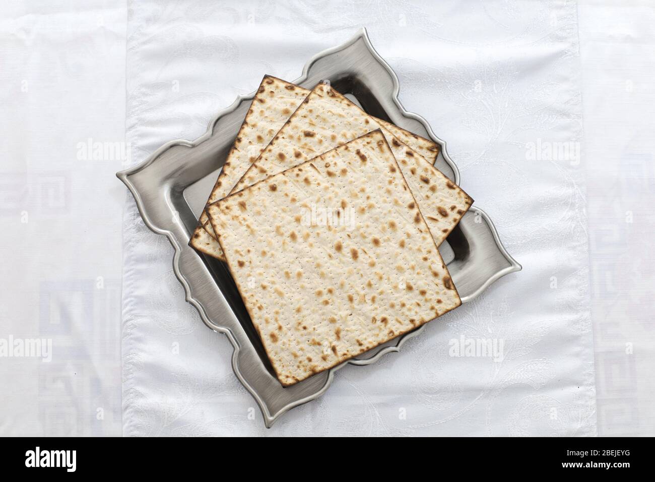Matzos hi-res stock photography and images - Alamy