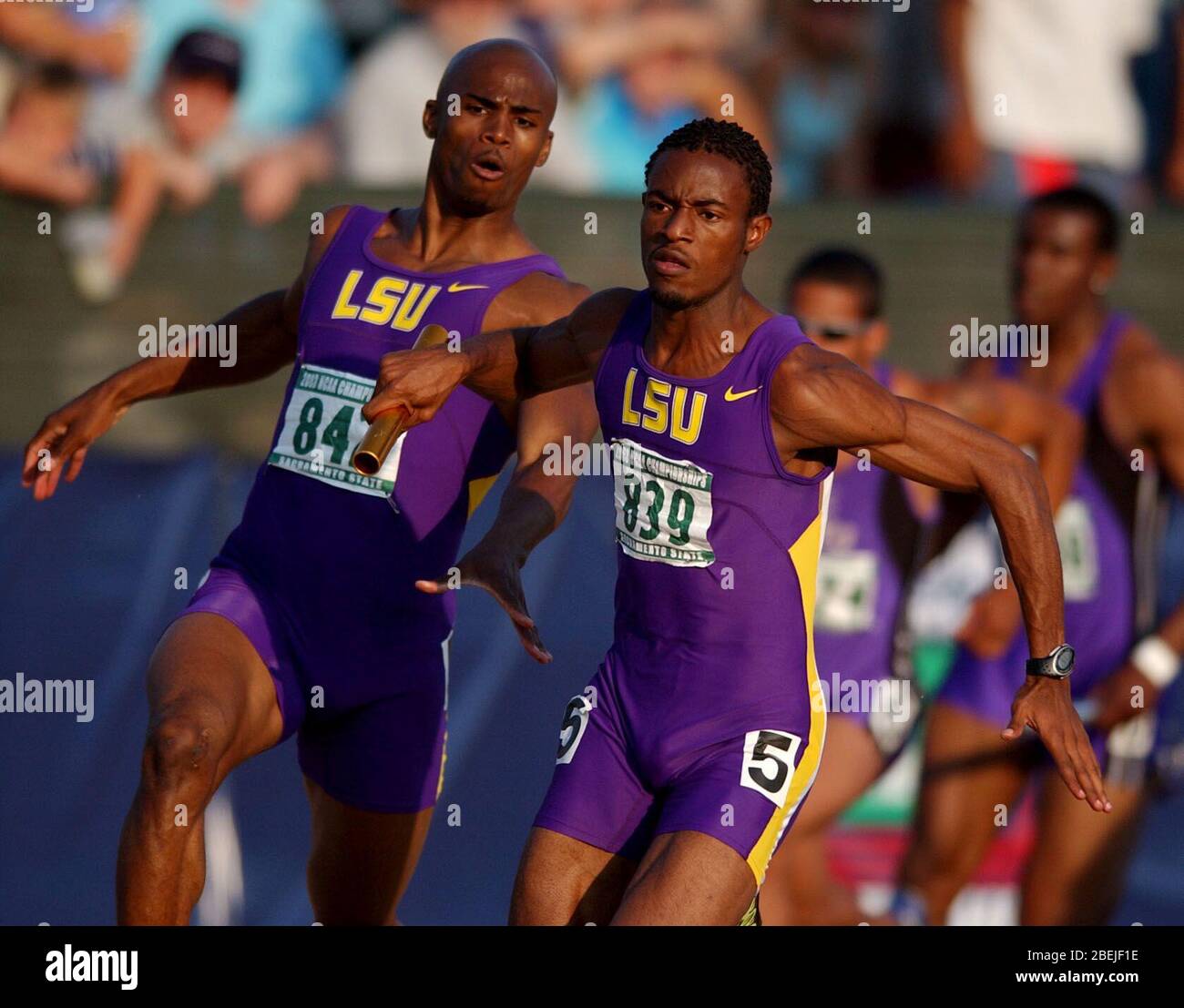 Sacramento, United States. 13th June, 2003. Pete Coley takes handoff ...