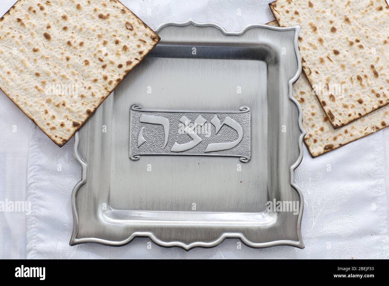 Matzos hi-res stock photography and images - Alamy