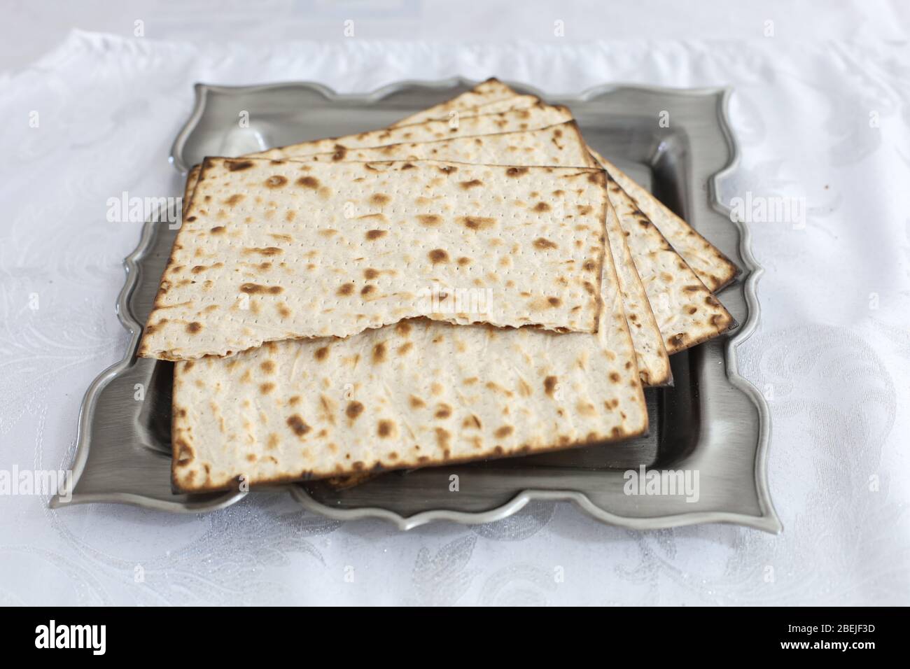Matzos hi-res stock photography and images - Alamy