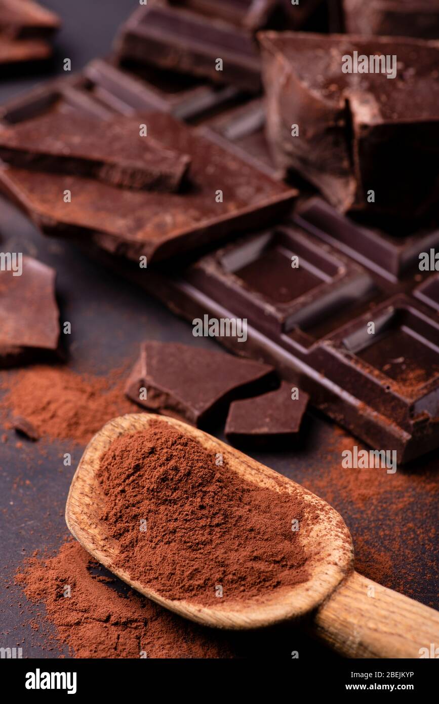 Wooden spoon of cocoa powder hi-res stock photography and images - Alamy