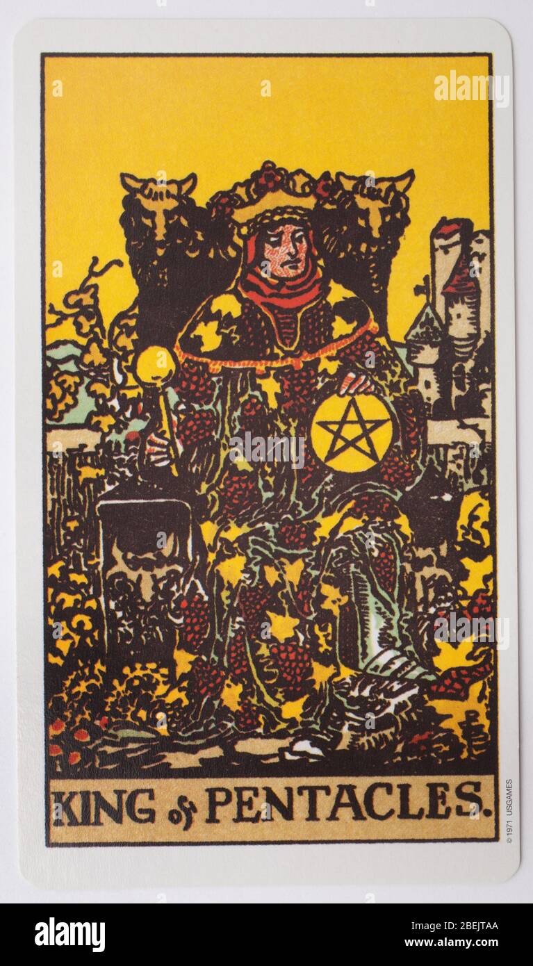 Tarot king of pentacles hi-res stock photography and images - Alamy