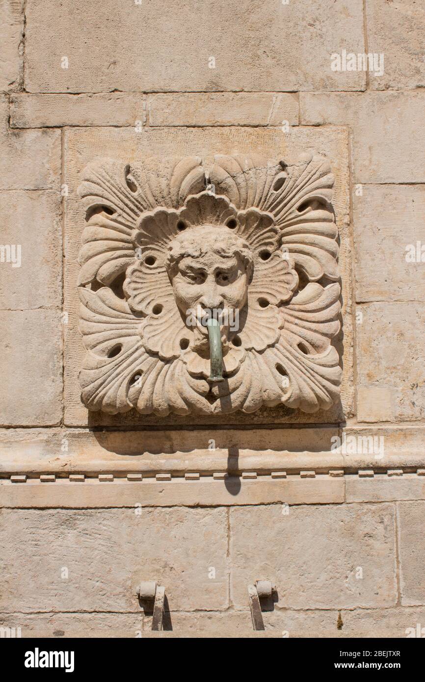 Gargoyle water spout hi-res stock photography and images - Alamy