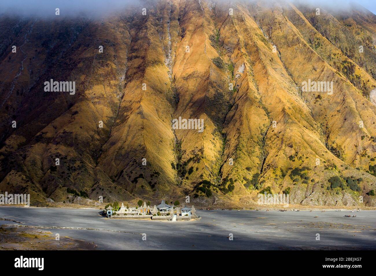 Pura luhur poten temple hi-res stock photography and images - Alamy
