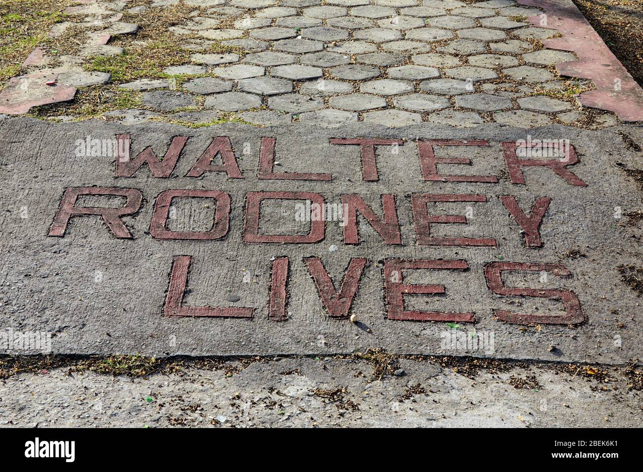 Memorial walkway hi-res stock photography and images - Alamy