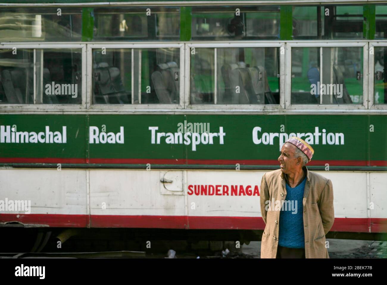 Indian bus hi-res stock photography and images - Alamy