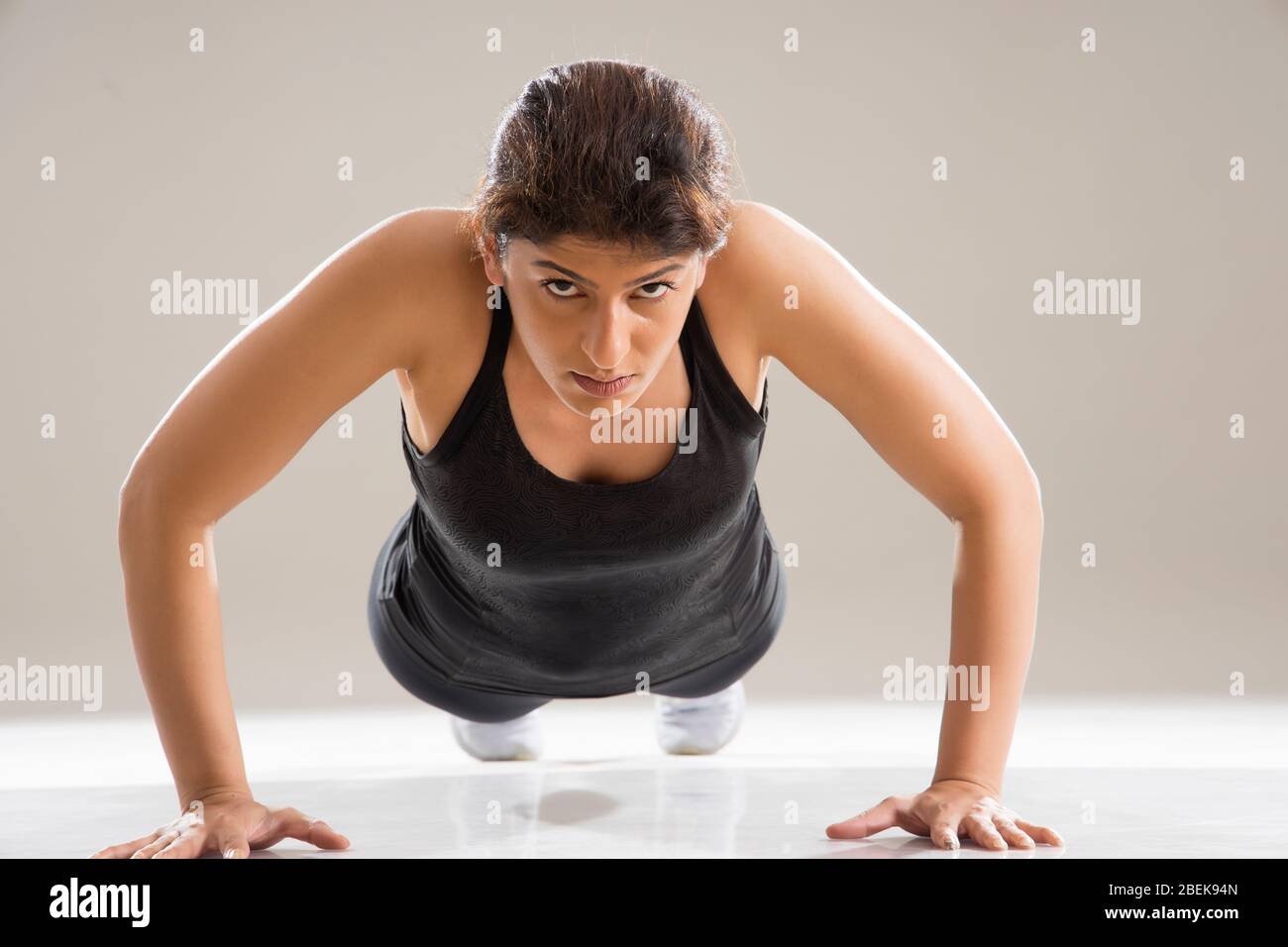 Pushups exercises hi-res stock photography and images - Alamy