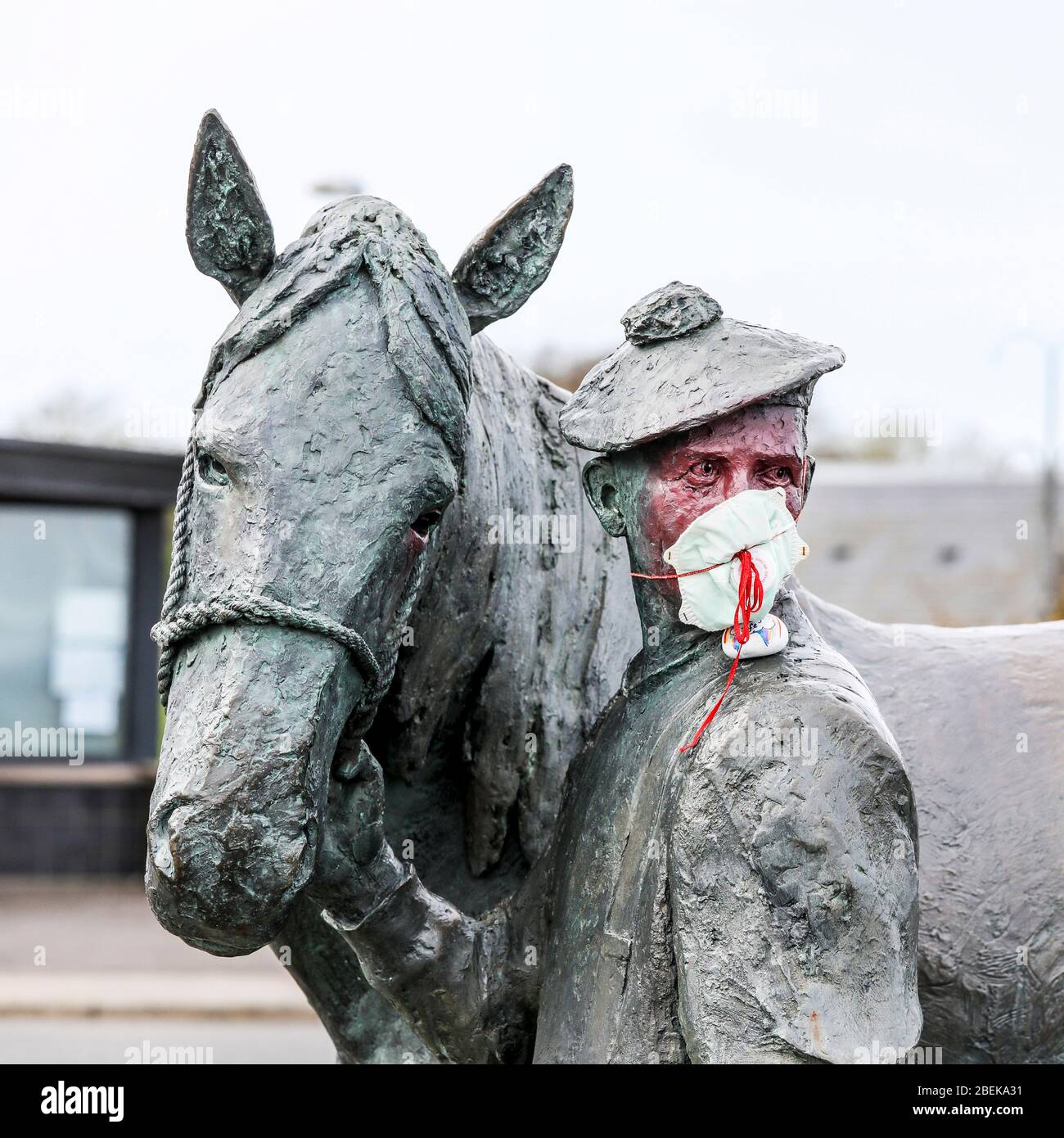 Irvine, UK. 14th Apr, 2020. The iconic statue of the Carter and his ...
