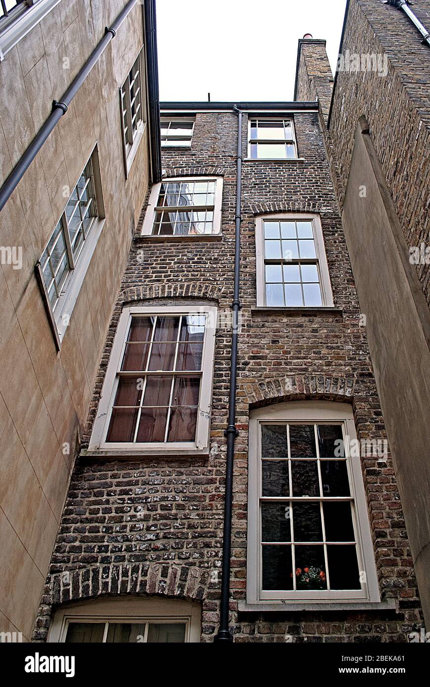 Terraced house period features hi-res stock photography and images - Alamy