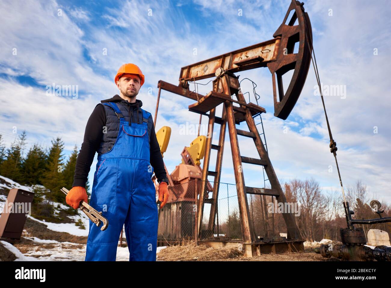 Oil rig worker helmet hi-res stock photography and images - Alamy