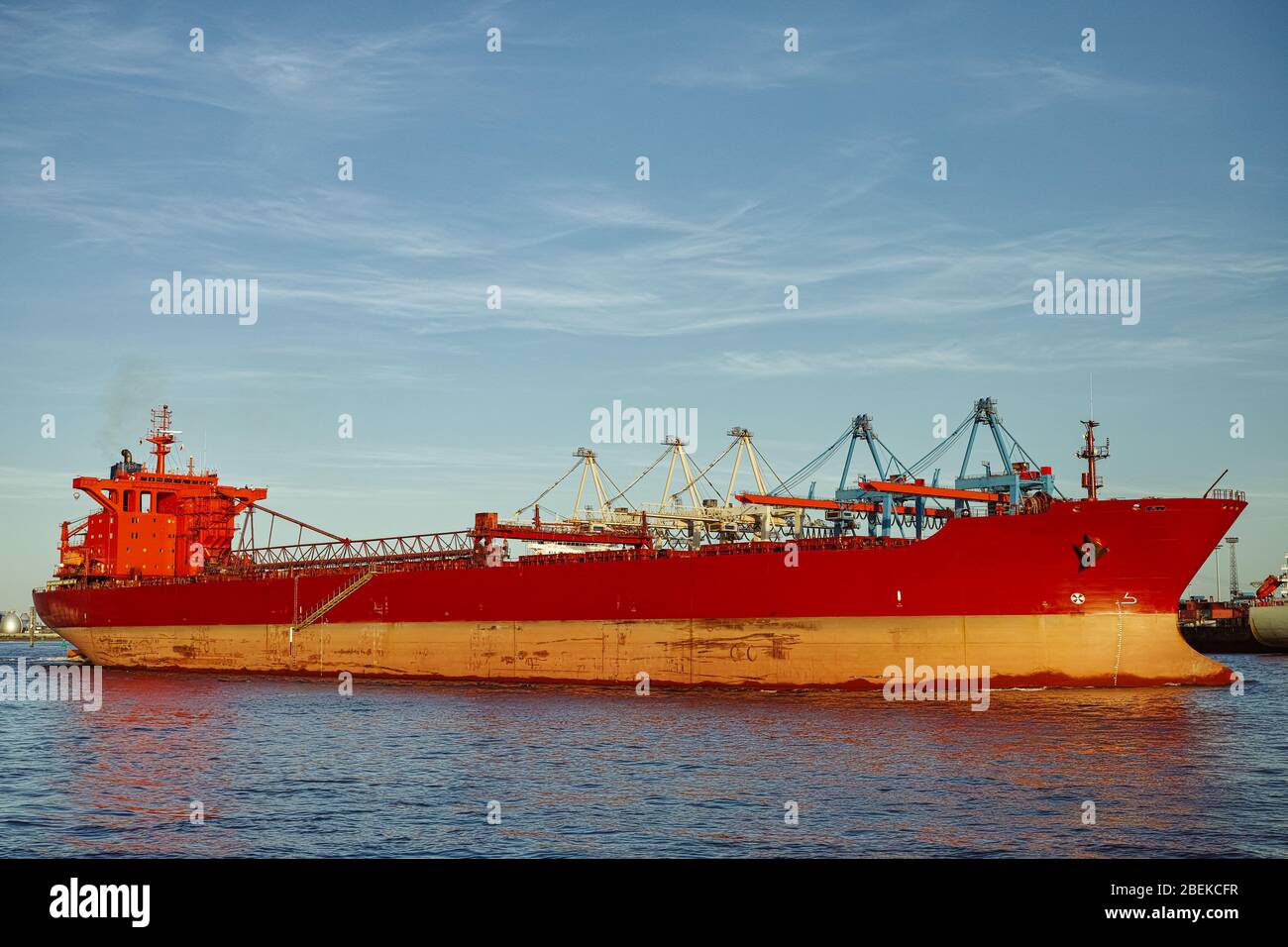 ship in port Stock Photo - Alamy