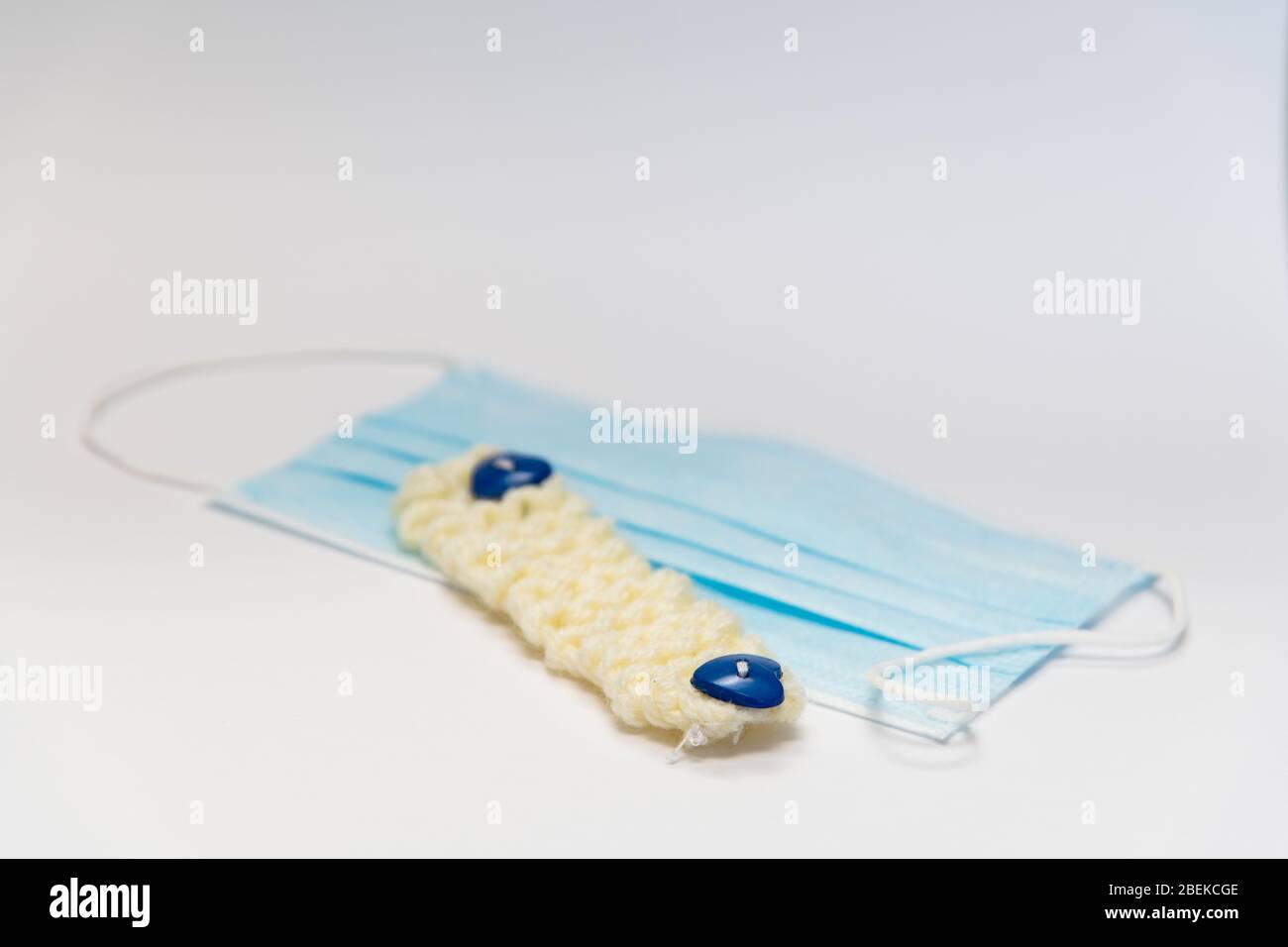 Face shield mask hi-res stock photography and images - Alamy