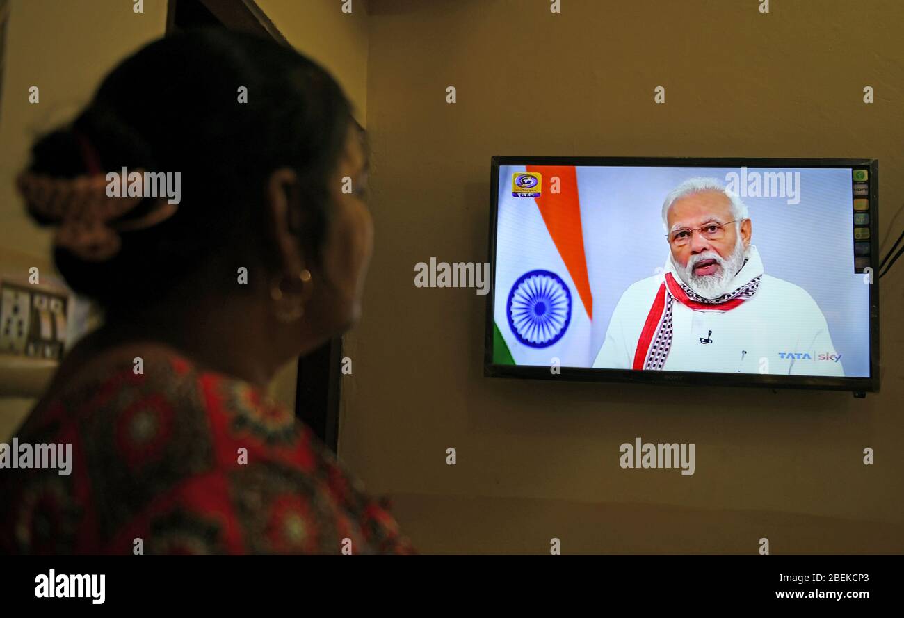 Indian pm on social distancing hi-res stock photography and images - Alamy