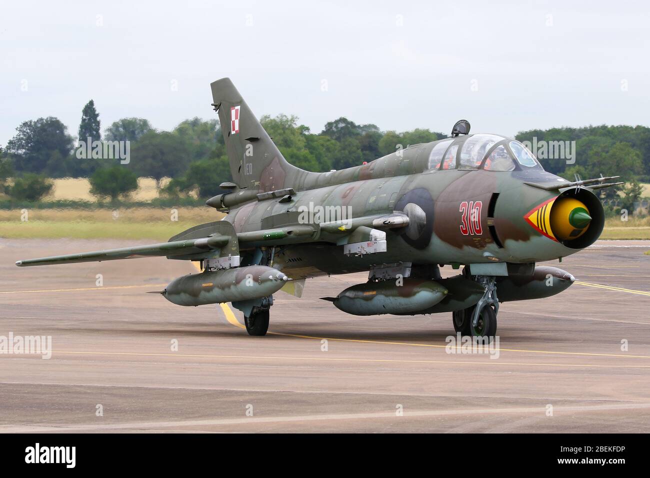 Su 22 fitter hi-res stock photography and images - Alamy