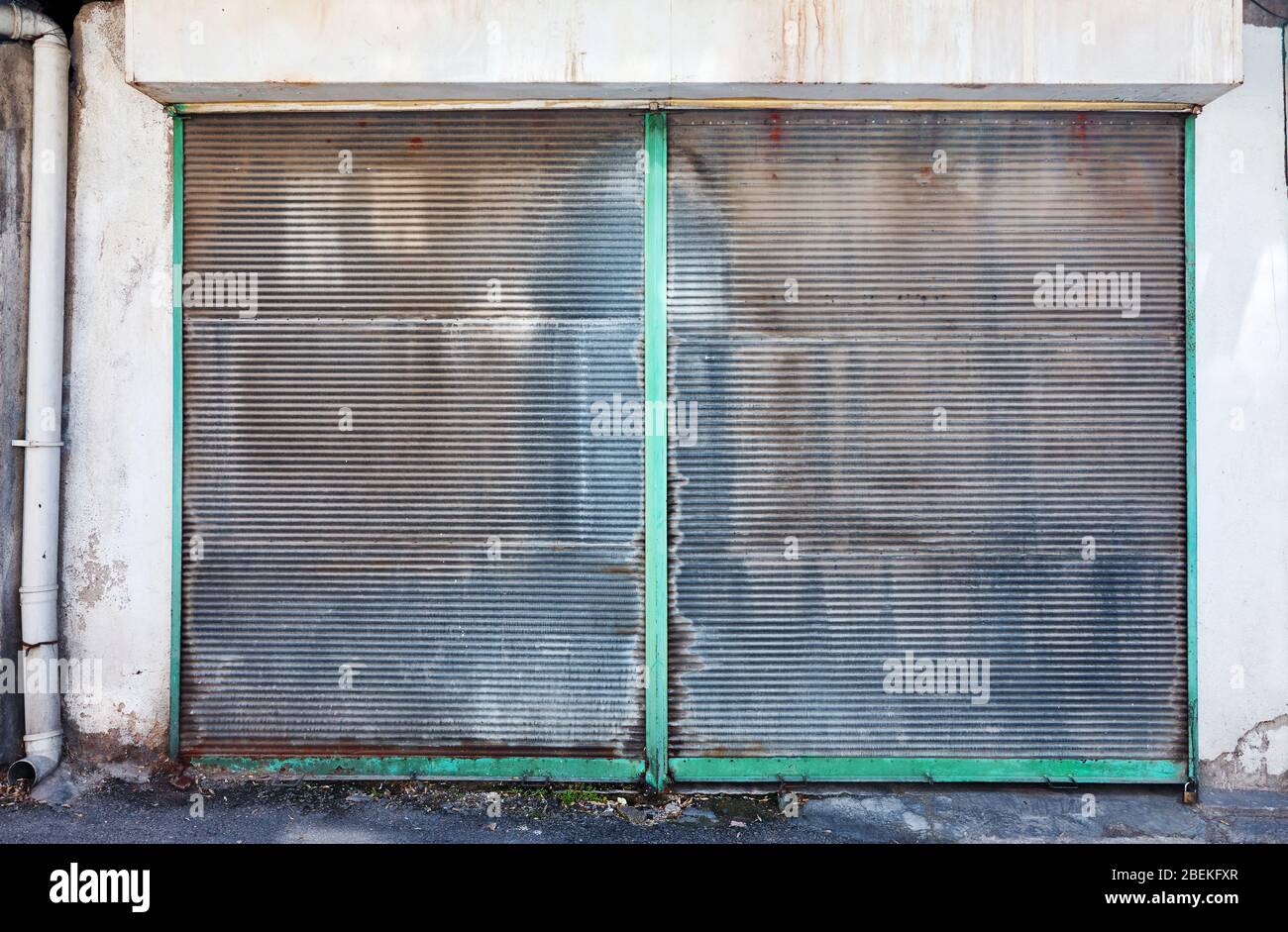 Old Store Shutter High Resolution Stock Photography and Images - Alamy