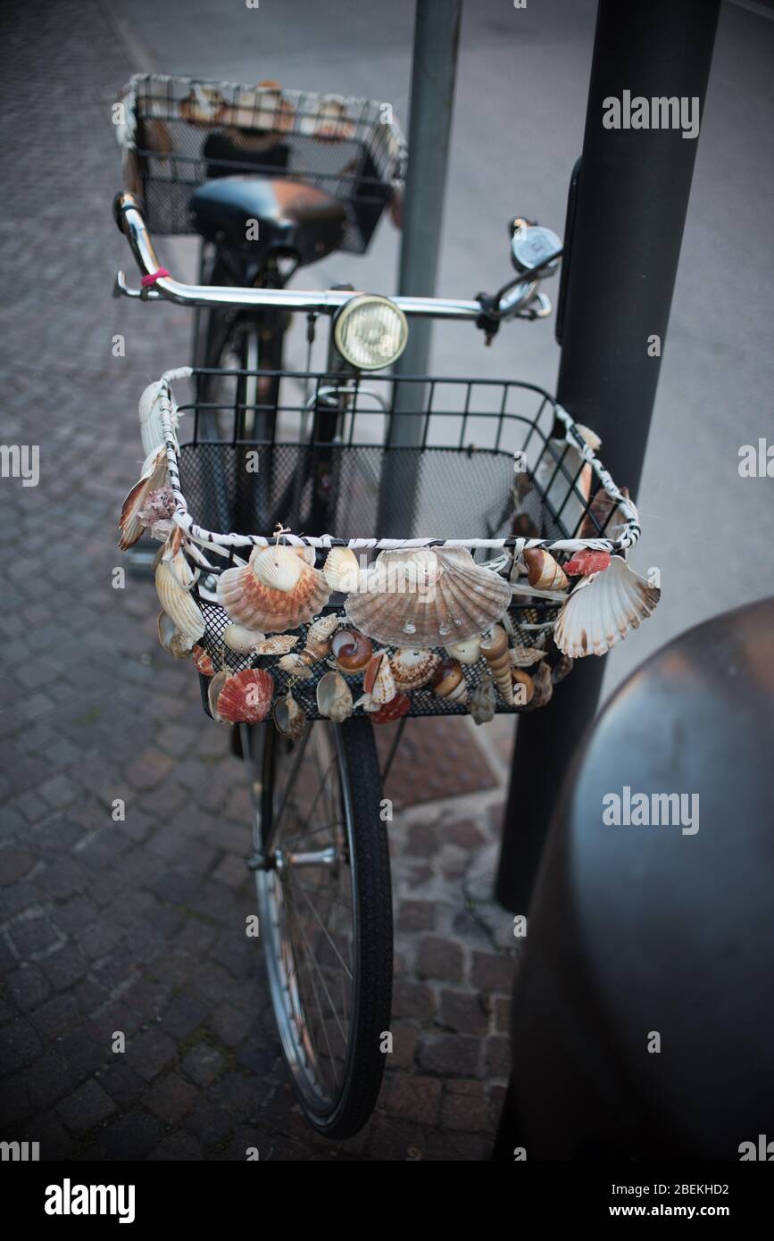 an old black vintage bike Stock Photo - Alamy