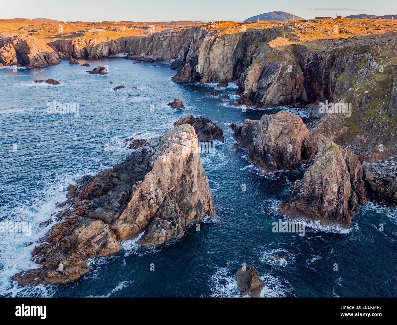 The mangersta sea stacks on the isle of lewis hi-res stock photography ...